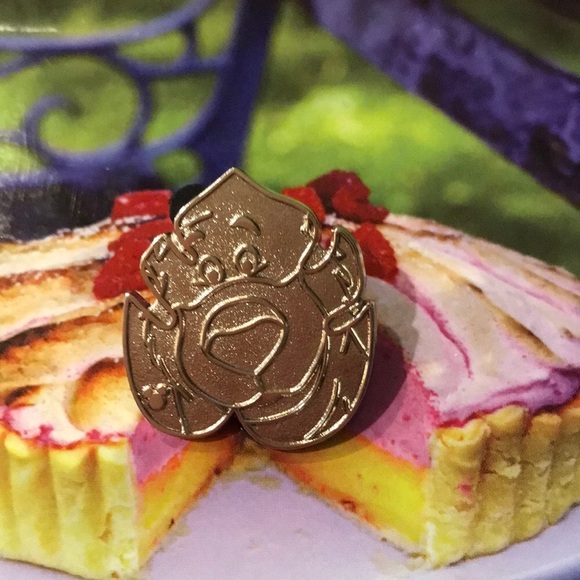 Disney | Jewelry | Authentic Disney Hidden Mickey Pin Pin Is 7 Or 4 ...